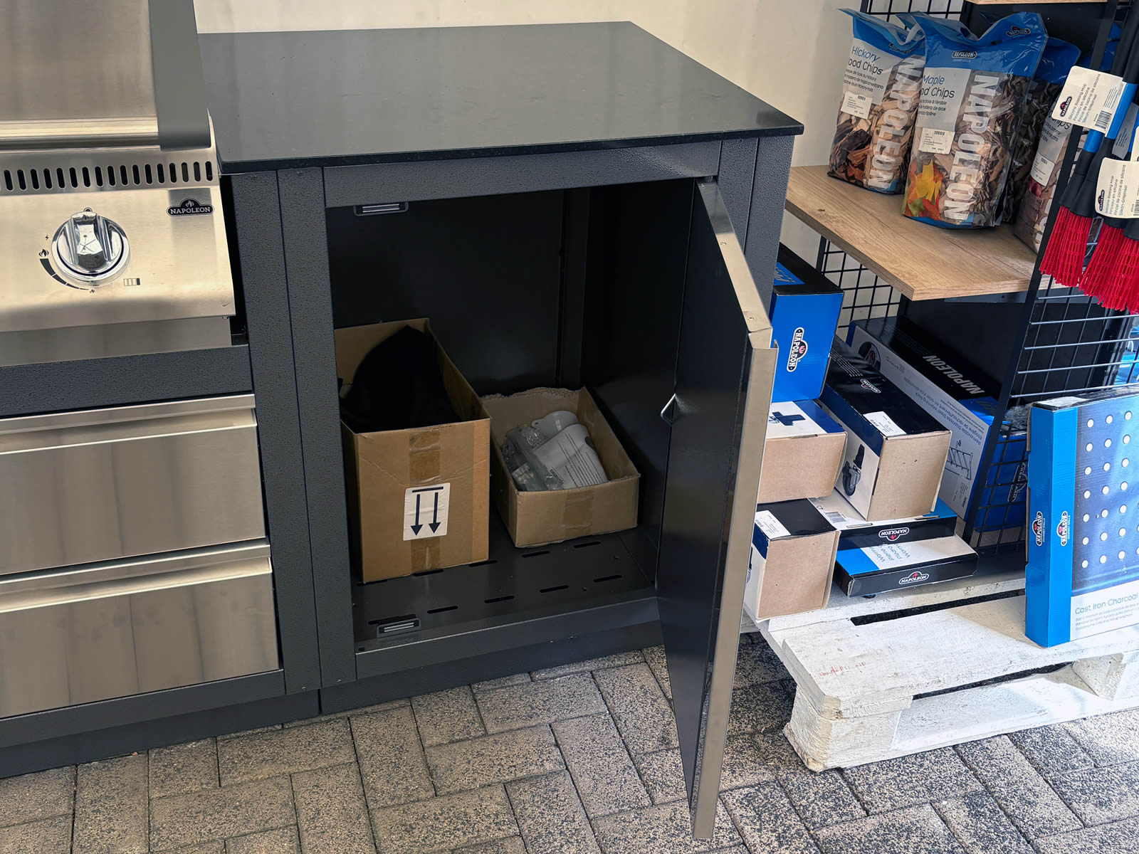 Oasis Outdoorküche inkkl. Napoleon Bilex Aufbaugrill 18516 ...